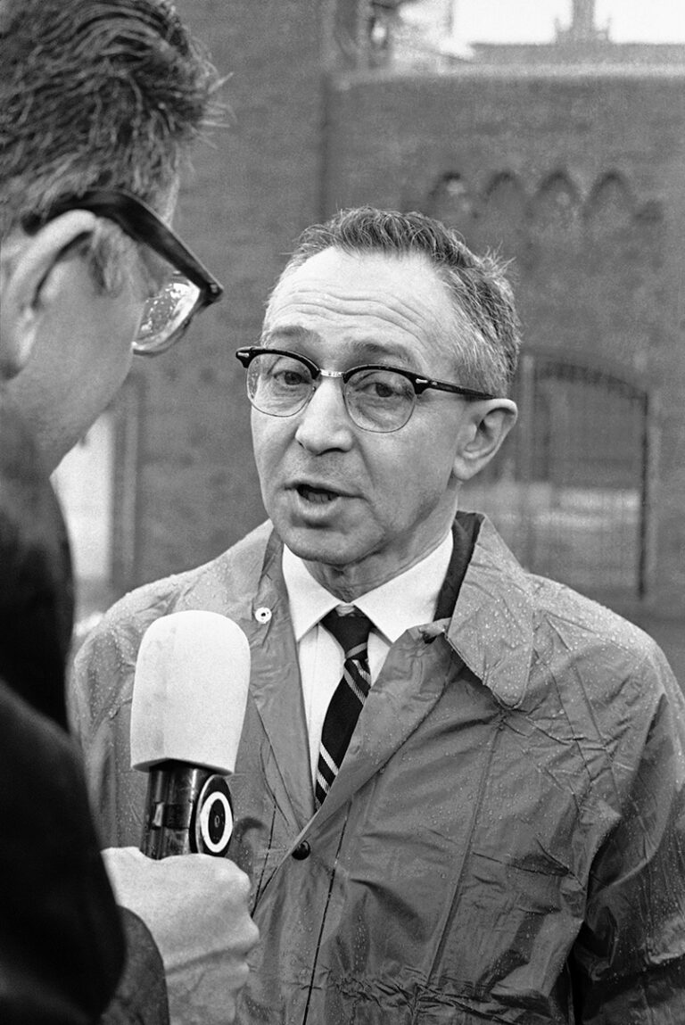 Harry Gold: Spy in the Lab | Science History Institute